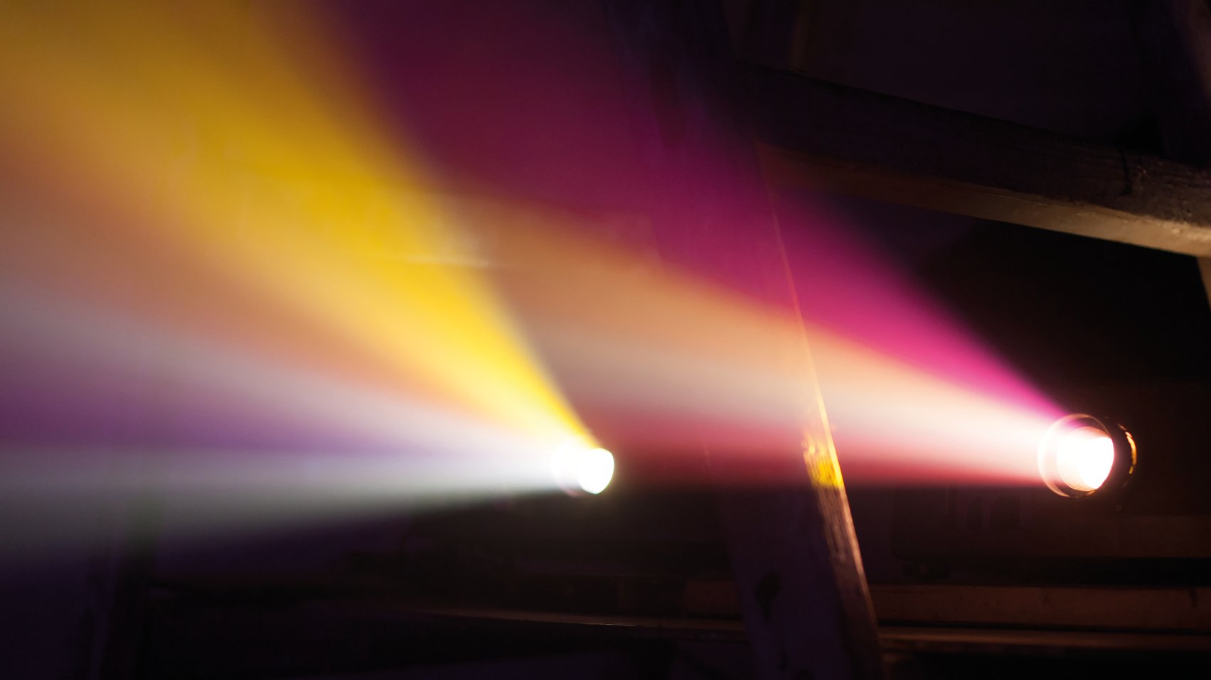 Projection light sources: from arc to laser